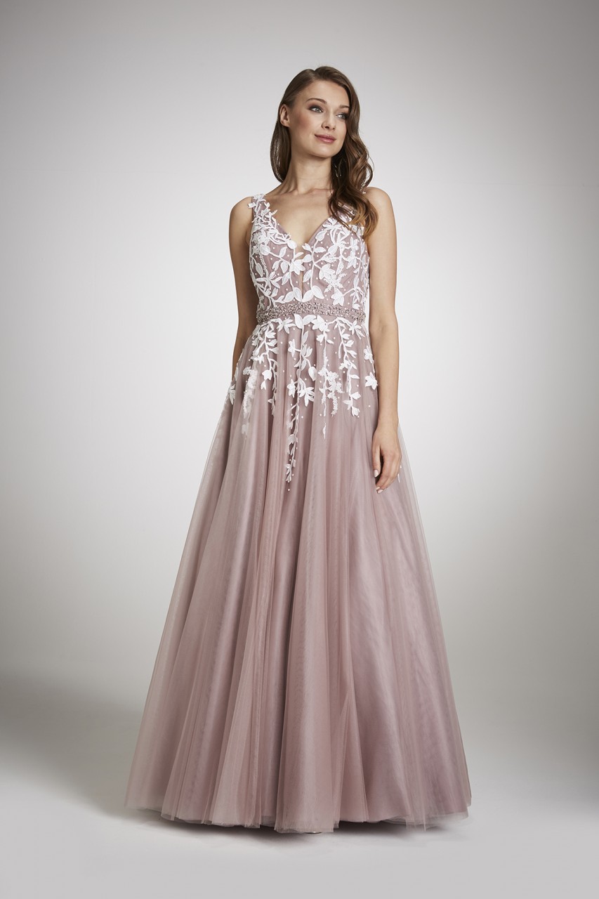 Abendmode & Festkleider | Die Brautboutique in Neumünster